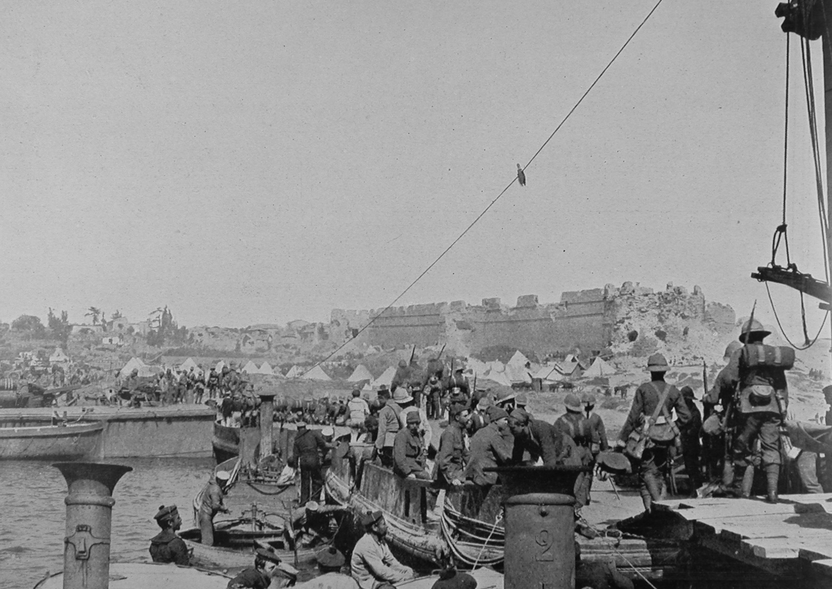 Troops Landing On The Peninsula At The River Clyde Landing Stage – WW1 ...